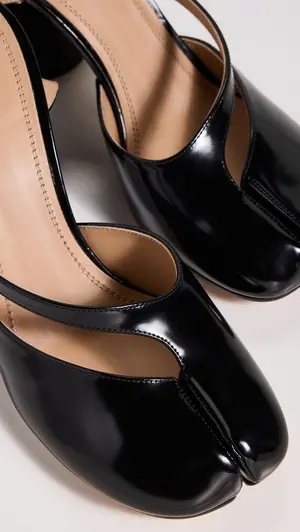 MAISON MARGIELA Tabi Sandal Pumps - Black