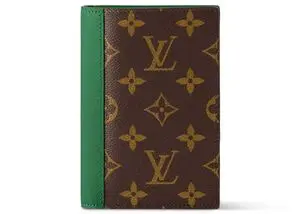 LOUIS VUITTON Passport Cover Colormania - Green