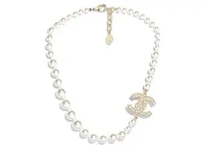 Chanel Glass Pearls Cc Necklace - Gold/pearly White