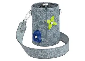 LOUIS VUITTON Pouch - Chalk