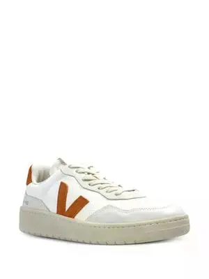 VEJA V-90 Sneakers