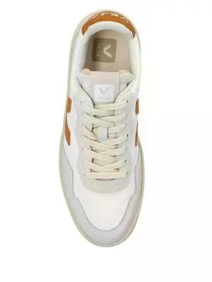 VEJA V-90 Sneakers