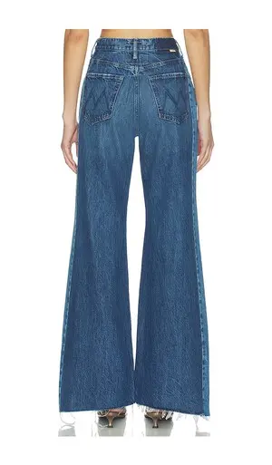 MOTHER The Tux Sidestepper Sneak Fray Jeans