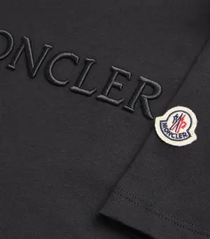 Moncler Embroidered Logo T-shirt - Black
