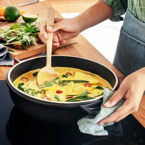 EMILE HENRY Delight 2.6 Quart Braiser