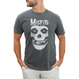 MISFITS Classic Fiend Skull Logo Distressed Graphic T-shirt