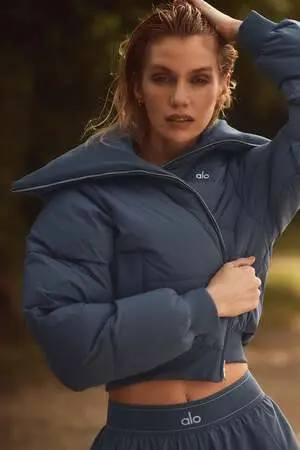 Alo Yoga Captivate Puffer Jacket - Bluestone