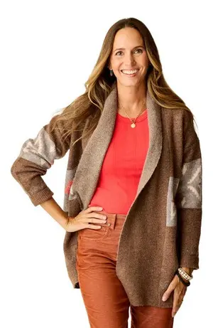 Carve Designs Priya Jacquard Topper - Sumac Pattern