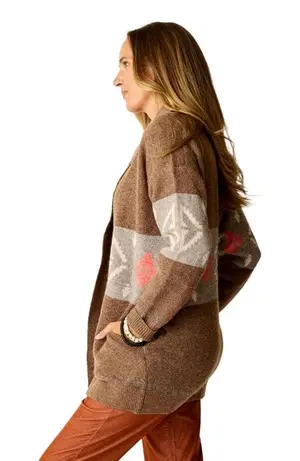 Carve Designs Priya Jacquard Topper - Sumac Pattern