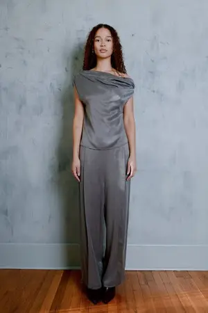 UNTITLED IN MOTION Solange Off-the-shoulder Top