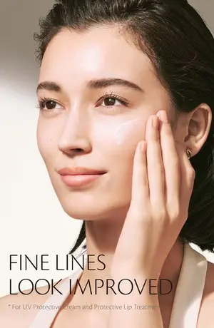 CLE DE PEAU BEAUTE Uv Care Essentials Skin Care Set $333 Value