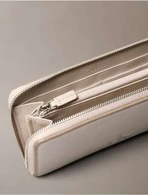 Calvin Klein Ultralight Wristlet - Chateau