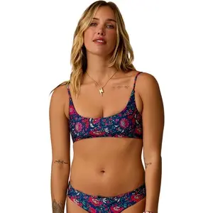 Carve Designs Escondido Compression Reversible Scoop Neck Top - Isla/setsail