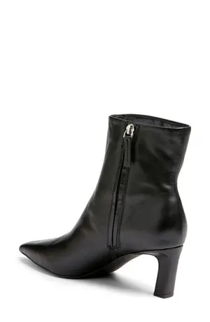 Nordstrom Sisa Leather Bootie - Black