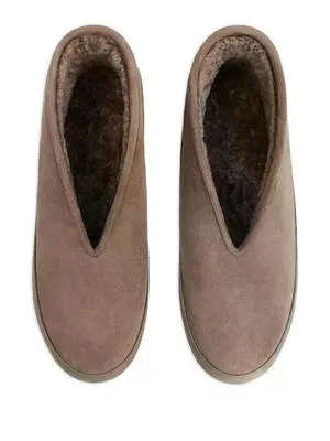 12 STOREEZ Shearling-lined Suede Loafers