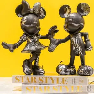 LEBLON DELIENNE Book Star Style Interiors Figurine