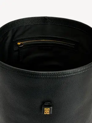BY MALENE BIRGER Maryllon Grainy Bucket Bag