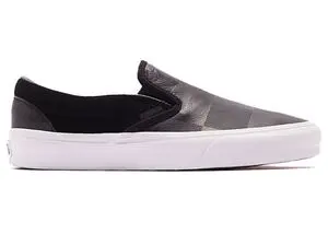 VANS Classic Oversized Checkerboard Slip-on Sneakers - Black/true White