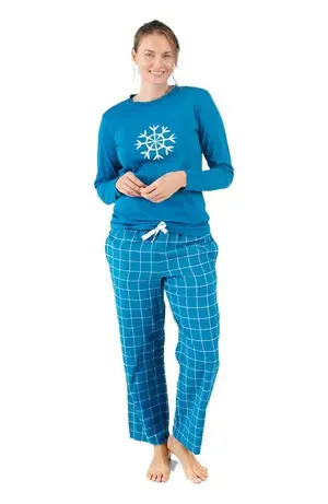 LEVERET Cotton Top & Flannel Pants Printed Holiday Pajama Set - Snowflake