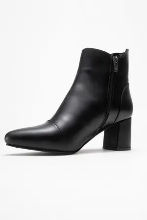 FOREVER & ALWAYS SHOES Gael Leather Block Heel Boot - Black Leather