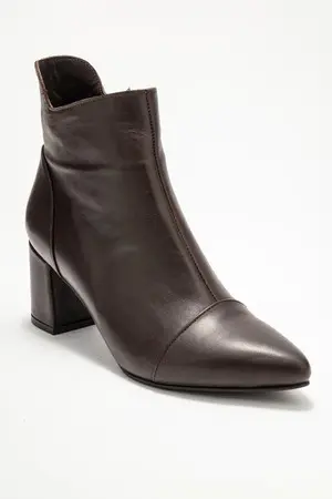 Women's Pull-On Leather Booties