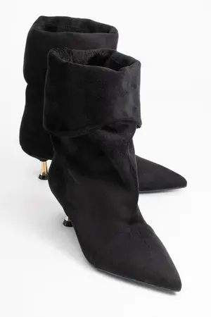 PROLOGUE SHOES Stein Pointed-toe Boots - Black Suede Faux Leather