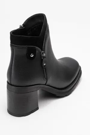 PROLOGUE SHOES Parly Zip-block Heel Boots - Black Faux Leather