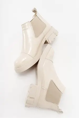 PROLOGUE SHOES Cafune Patent Platform Boot - Beige Patent Faux Leather