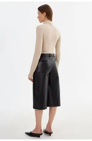 LAMARQUE Leather Bermuda Shorts
