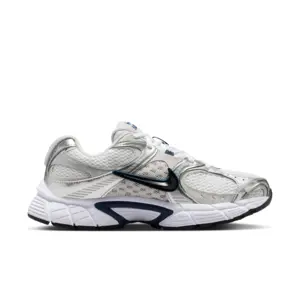 Nike V5 Rnr Sneakers With Reflective Accents - Grey