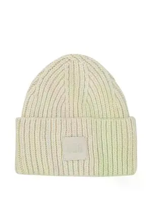 UGG Ribbed Beanie With Logo Patch - Neutrals