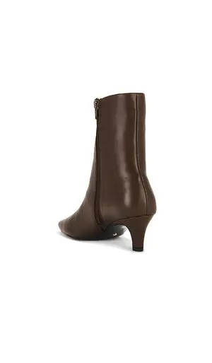 Raye Lauren Boot
