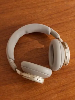 BANG & OLUFSEN Wireless Headphones - Neutrals