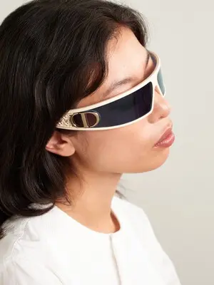 Dior Verydior M1u Wrap-around Sunglasses - White