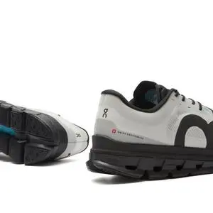 On Cloudflow 5 Sneakers - Glacier/black