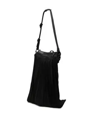 INNERRAUM Draped-detail Plissé-effect Shoulder Bag