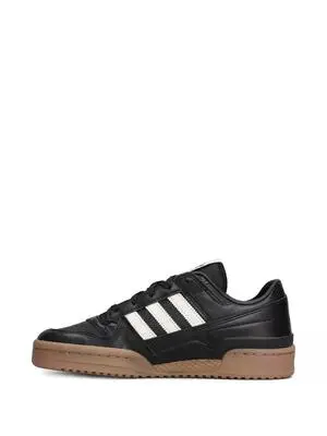 Adidas Forum Sneakers