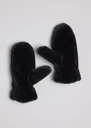 Hat Attack Faux Fur Mittens - Black