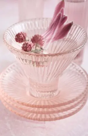 THE COLLECTIVE HOME Pressed Pink Martini Glassesset Of 4