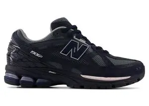 NEW BALANCE 1906u Sneakers