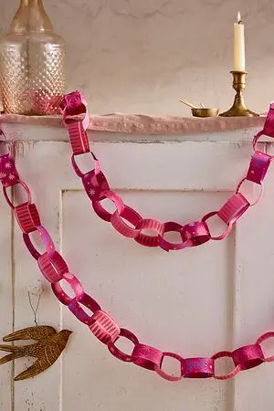 TERRAIN Pink And Red Paper Chain Kit Multi