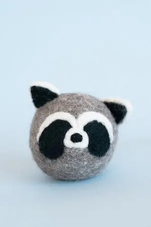 MODERNBEAST Wool Raccoon Beastball - Grey Motif