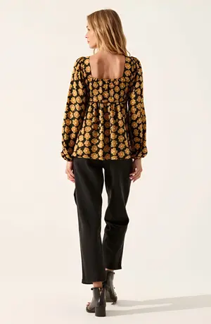 MODENAIRE Smocked Bodice Top