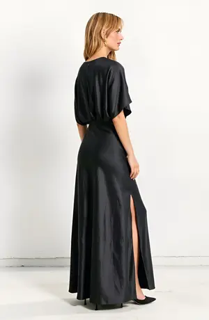 MODENAIRE V-neck Maxi Dress With Flutter Sleeves - Black