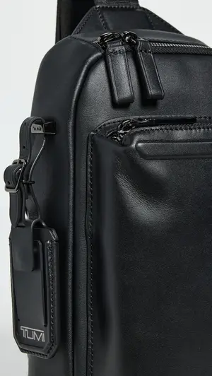 Tumi Gregory Sling - Black Bombe
