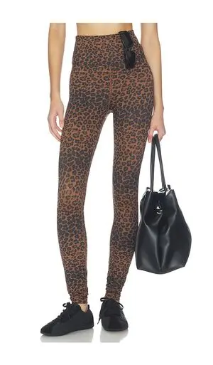Beach Riot Piper Legging In Brown - Caramel Leopard