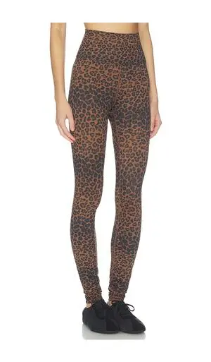 Beach Riot Piper Legging In Brown - Caramel Leopard