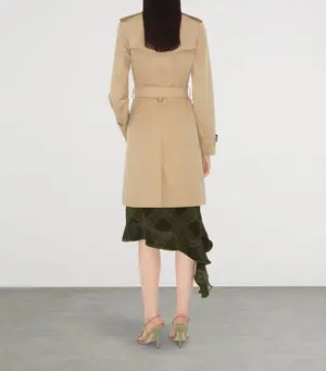Burberry Gabardine Mid-length Chelsea Heritage Trench Coat - Beige