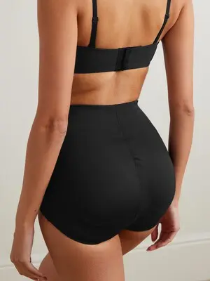 SKIMS Body Butt Enhancing Padded Briefs - Black