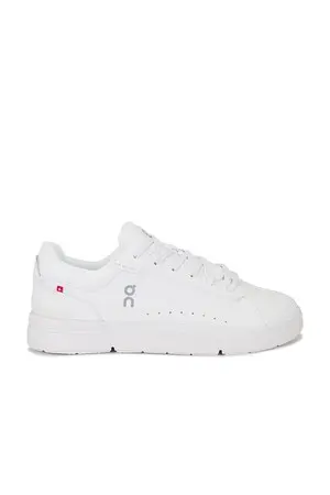On The Roger Advantage Sneakers - White